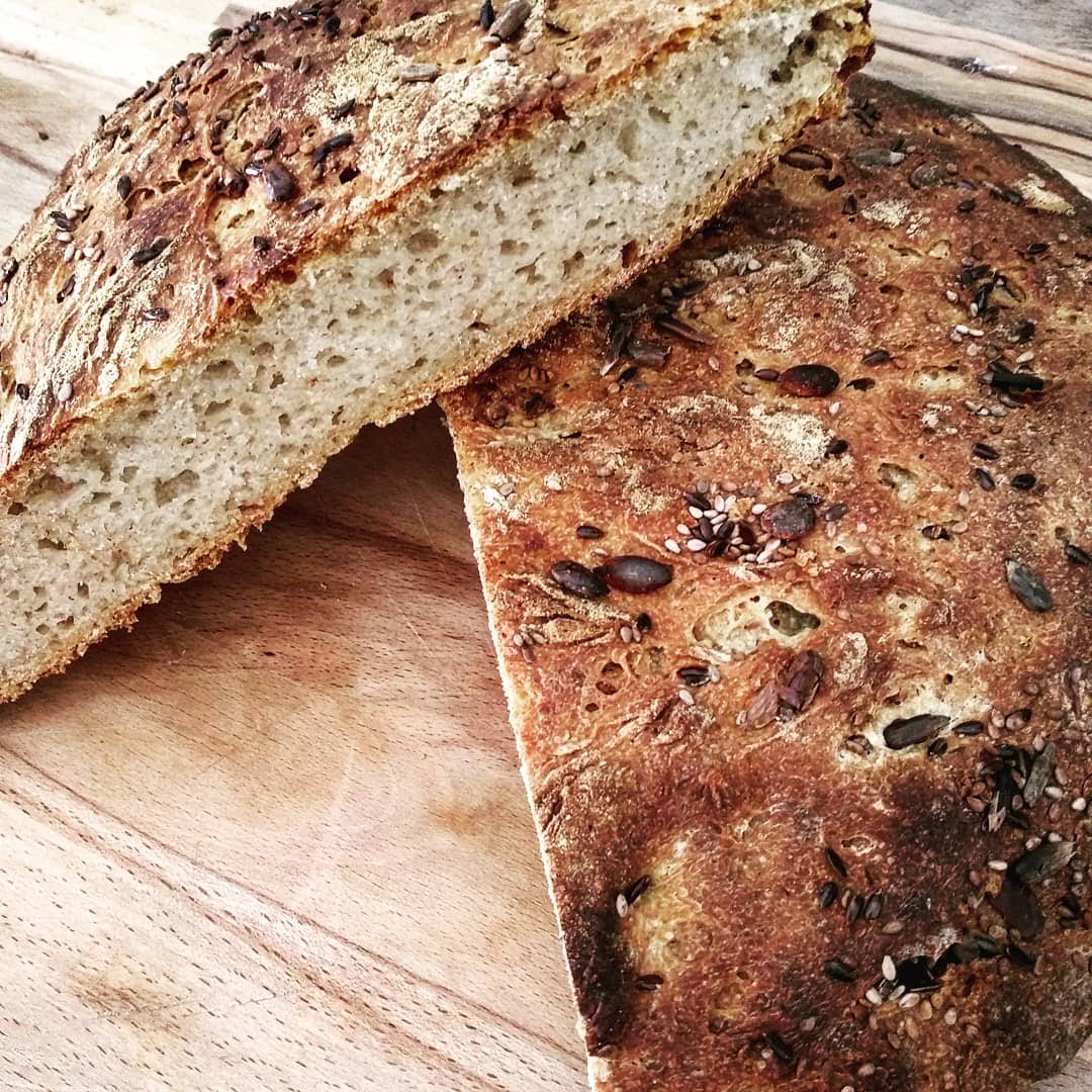 No-knead semi-wholemeal thin Bread – Cucchiarella